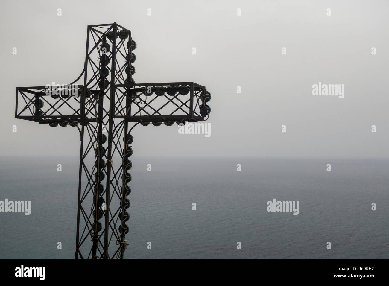 Blue geometric cross hi-res stock photography and images - Alamy