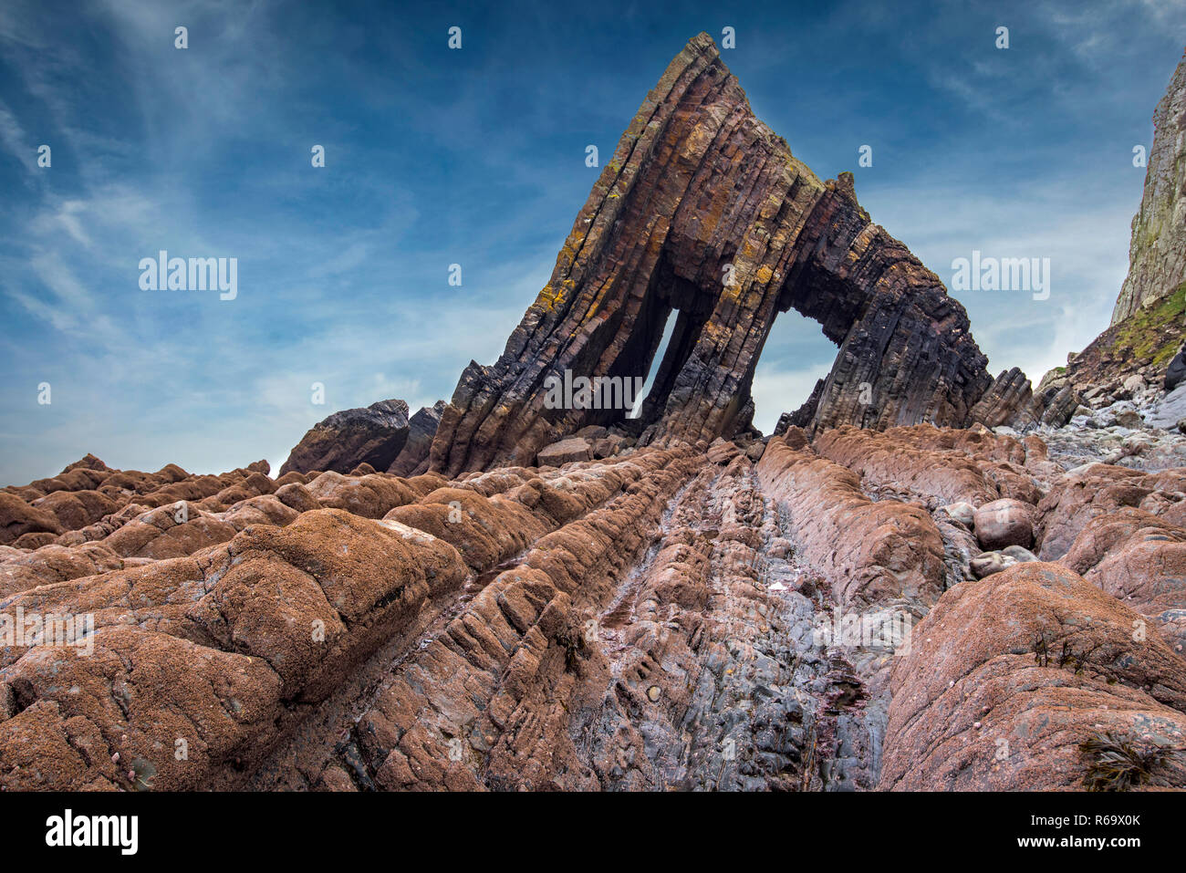Large scale structures hi-res stock photography and images - Alamy