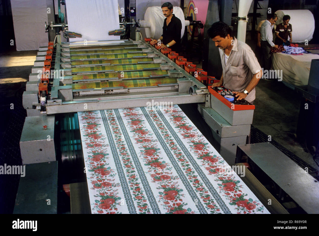 automatic screen printing, India, Asia Stock Photo - Alamy