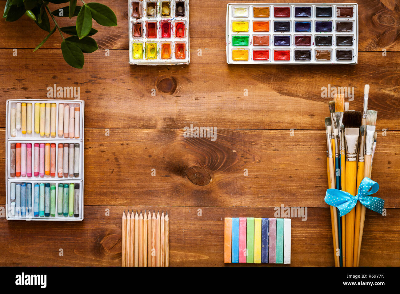 Paint accessories hi-res stock photography and images - Alamy