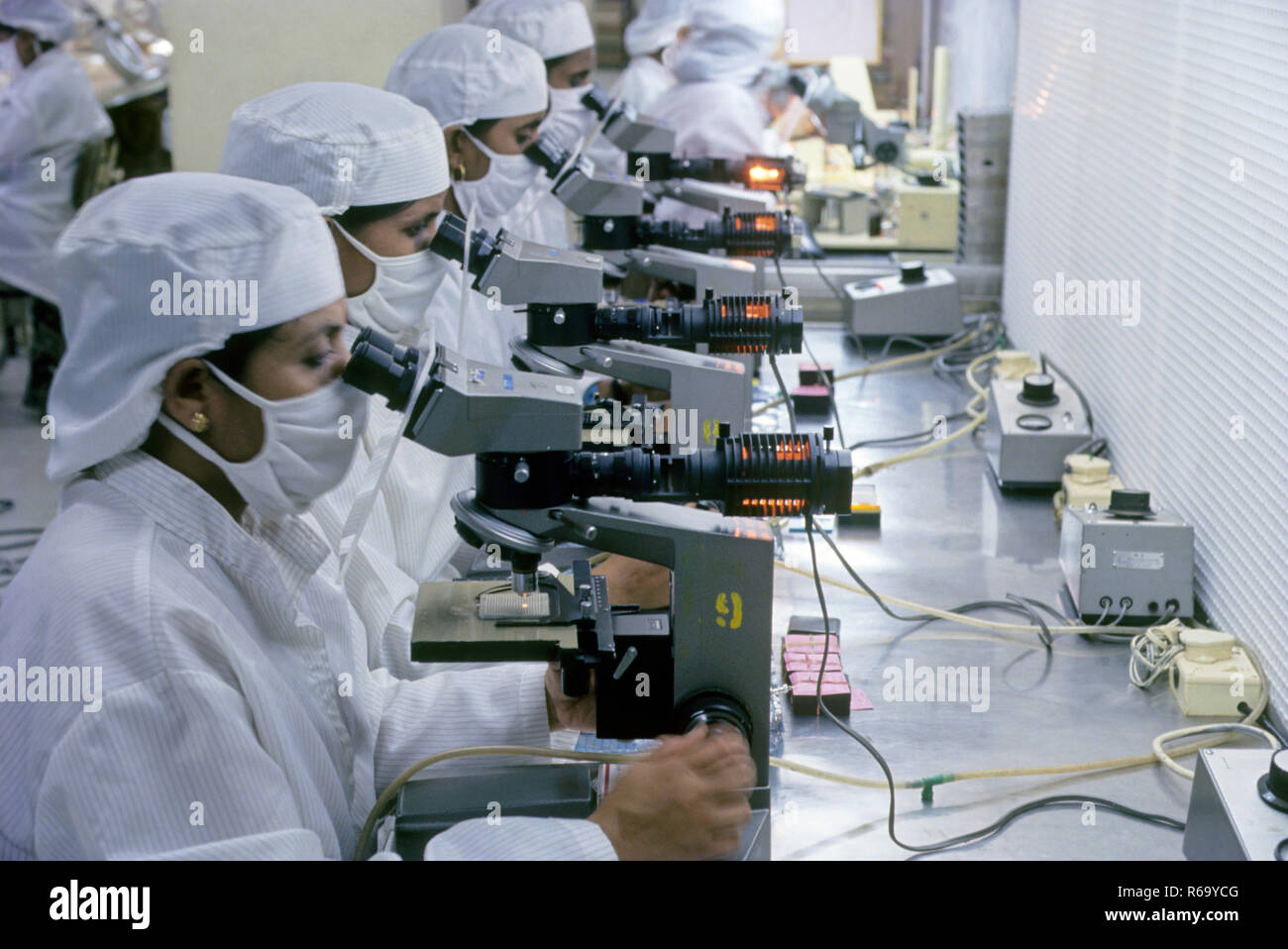 Advanced electronics technology hi-res stock photography and images - Alamy