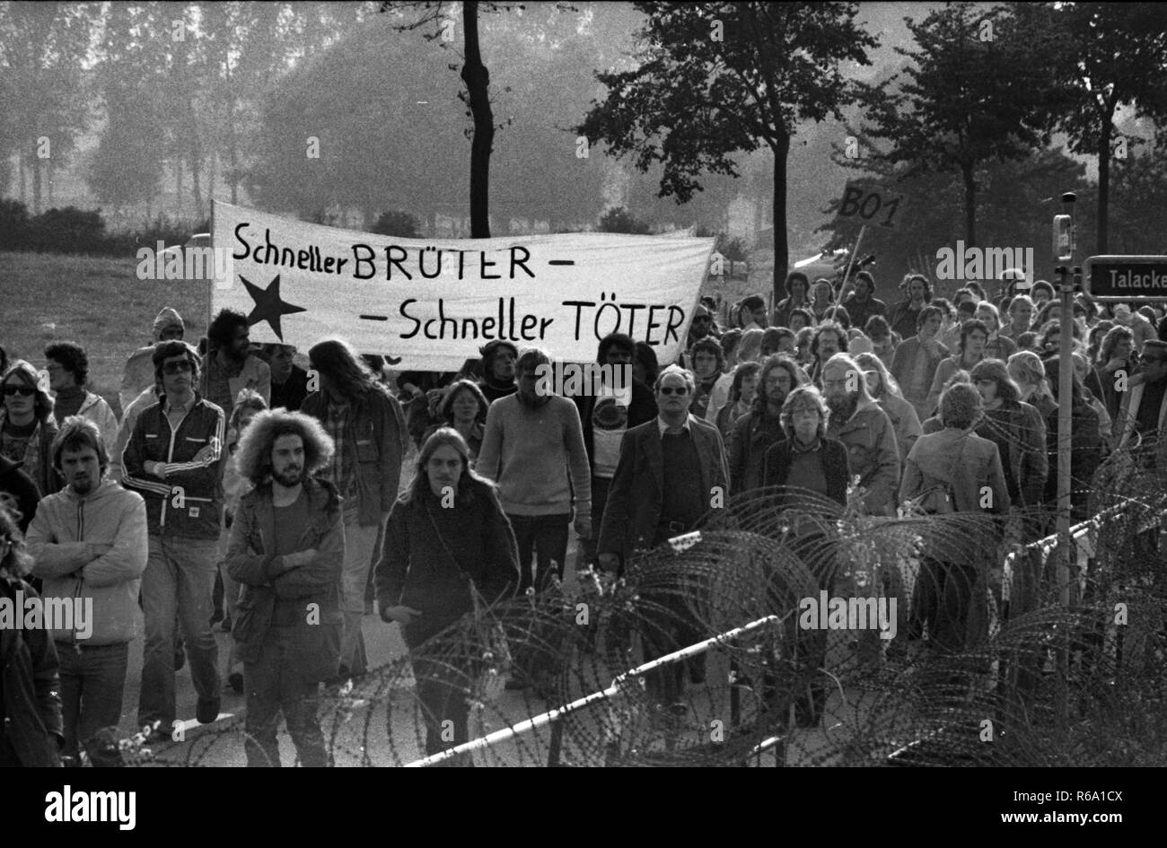 Approx. 40.000 people demonstrate on 24 September 1977 against the ...