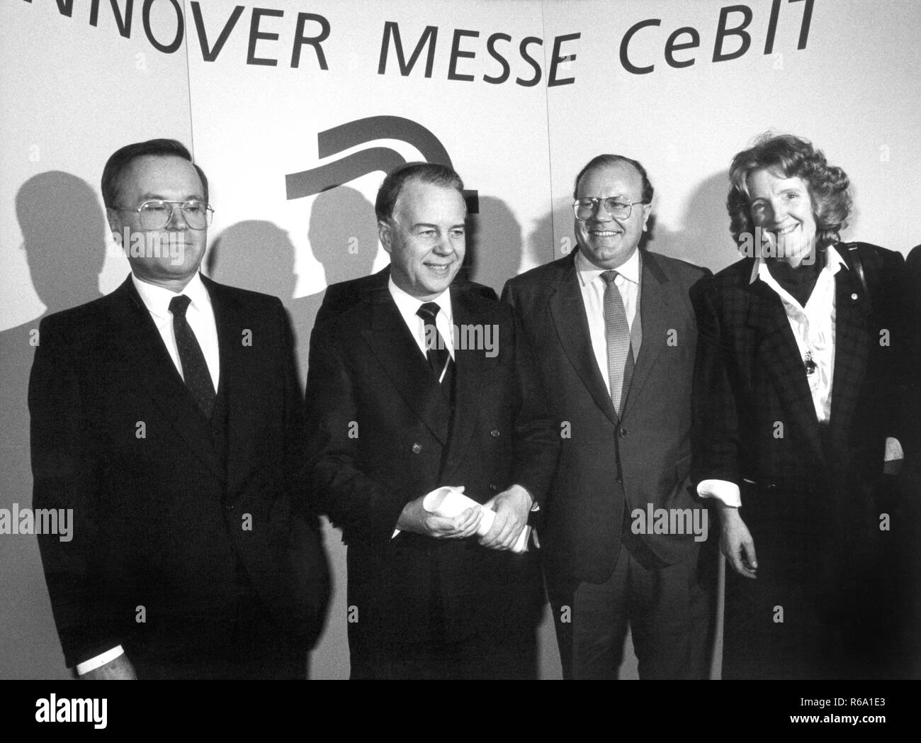 (L-r): The President of the Central Association of the Electronic ...