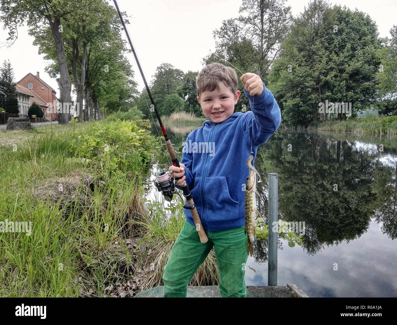 Fischer angel wasser hi-res stock photography and images - Alamy