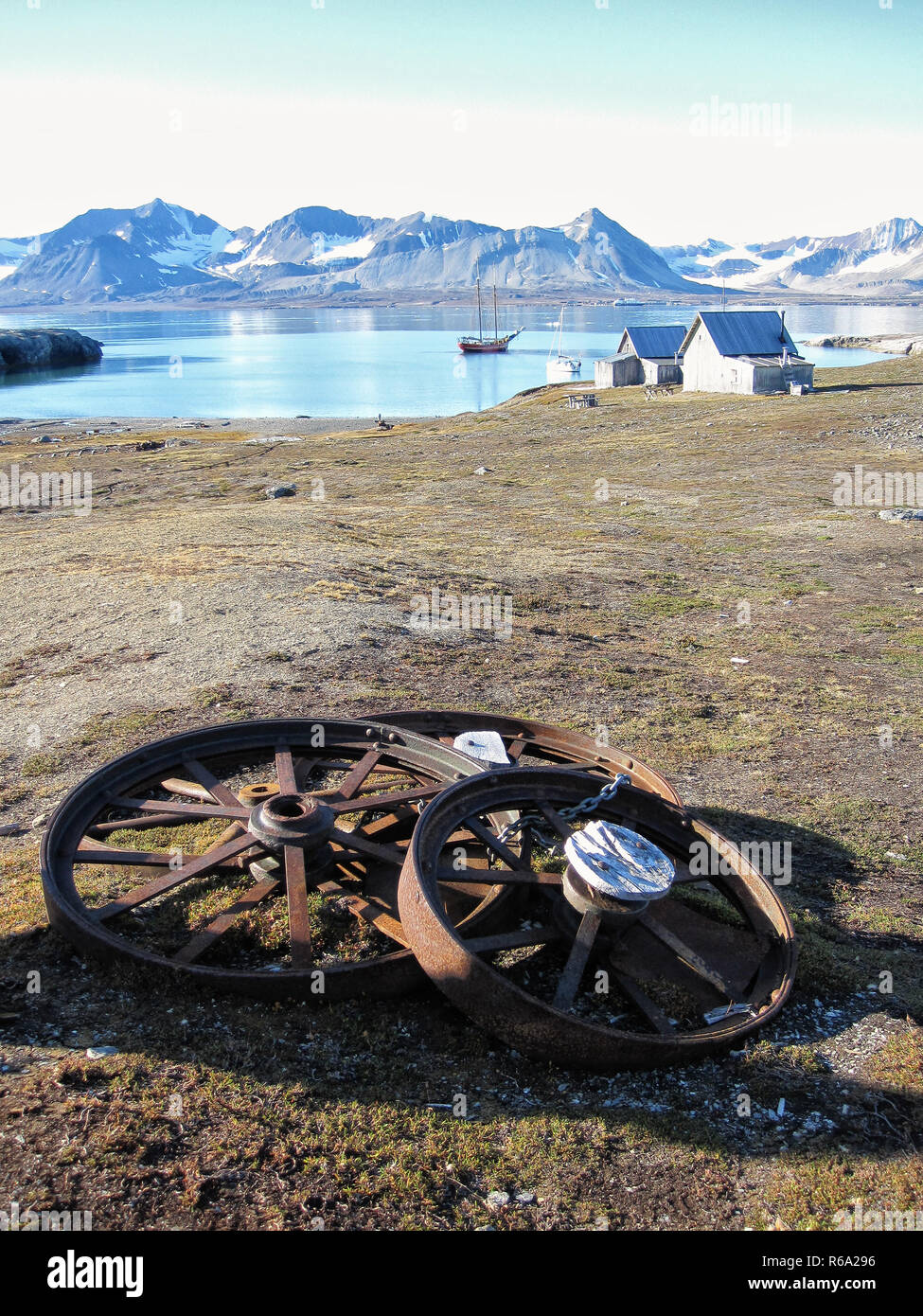 Kongsfjord mountain hi-res stock photography and images - Alamy