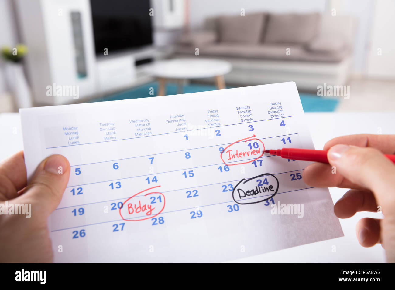 Circling the date hi-res stock photography and images - Alamy