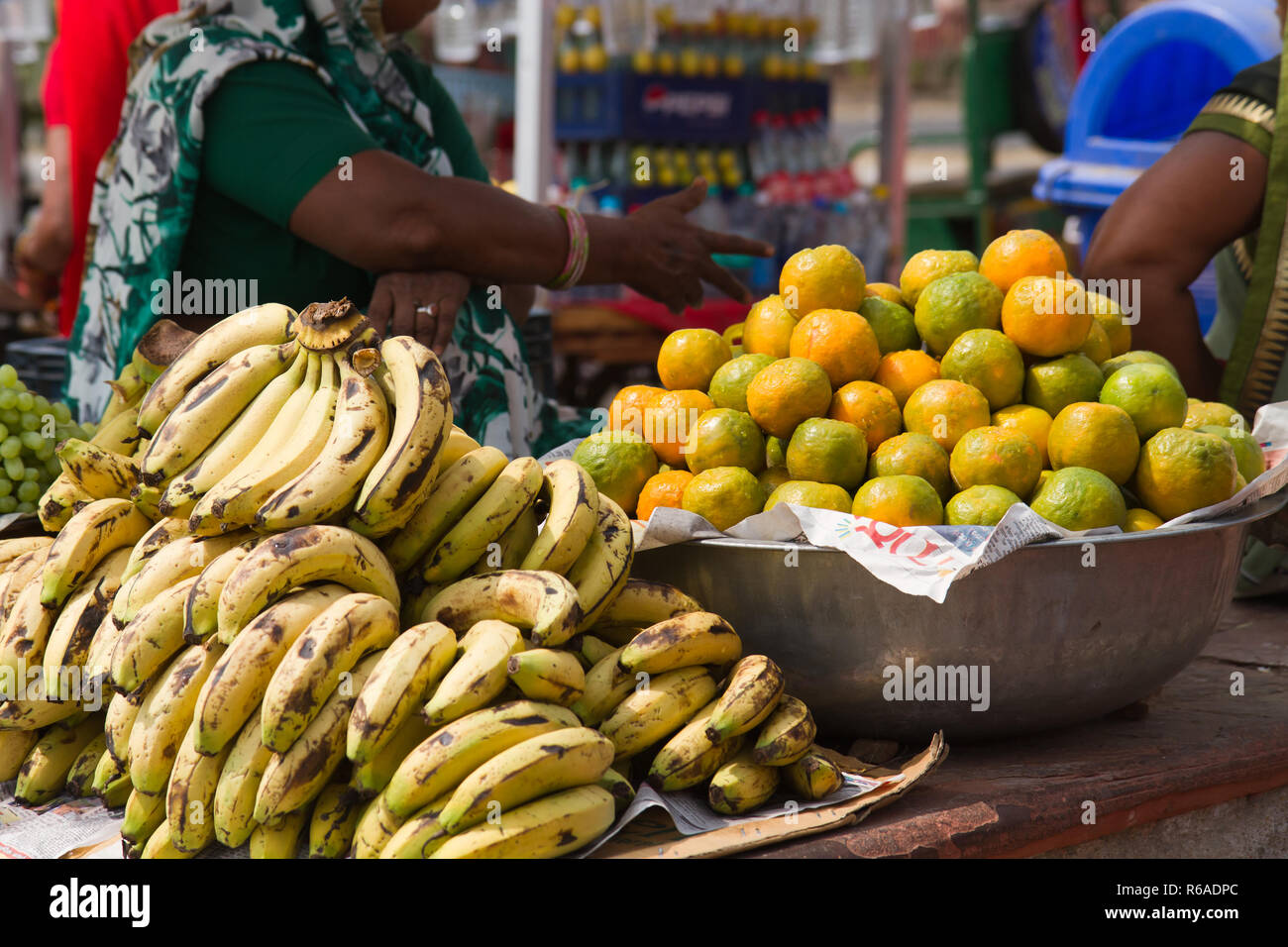 India goa fruit vegetable market hi-res stock photography and images ...