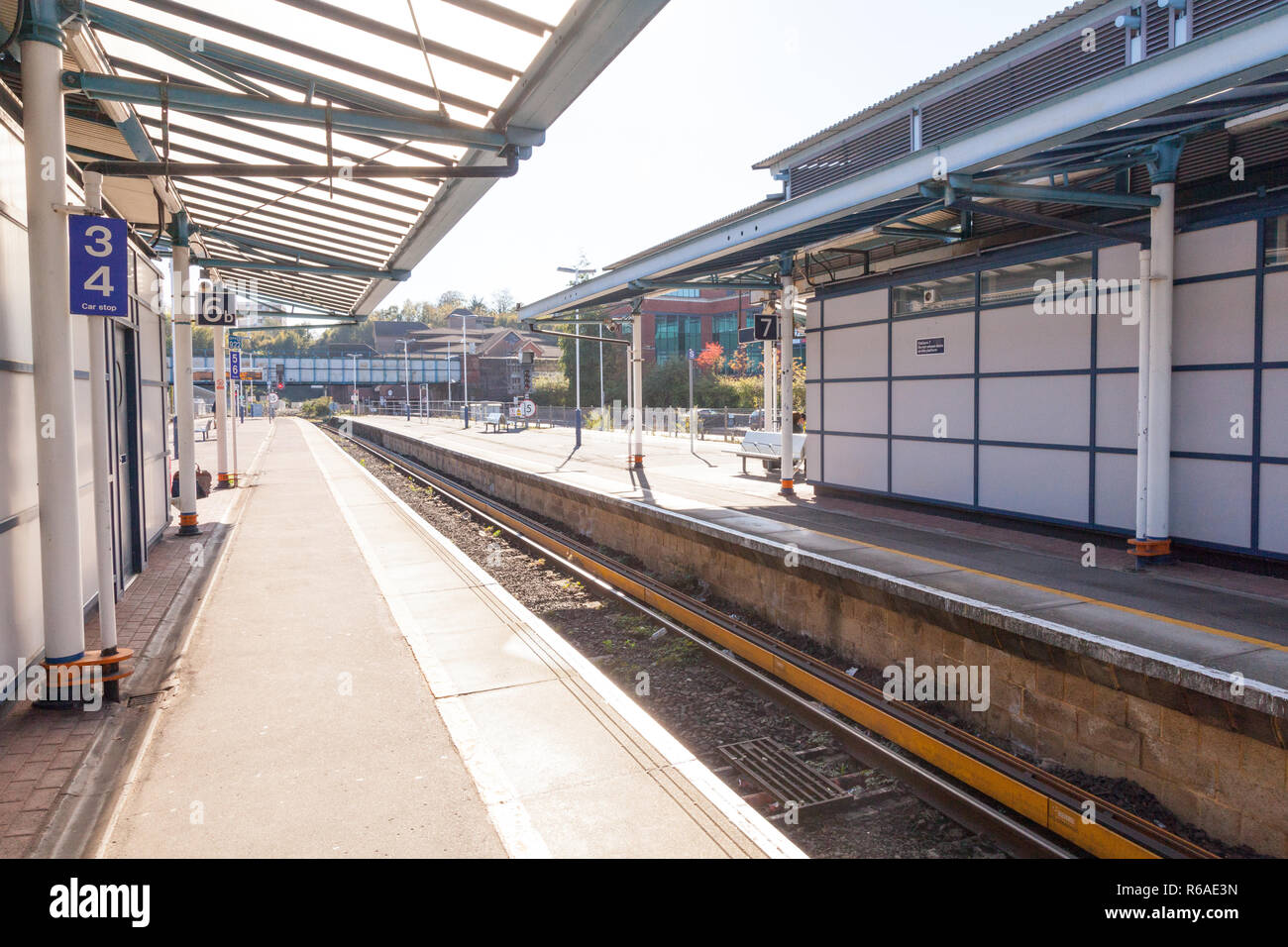 Guildford railway station hi-res stock photography and images - Alamy