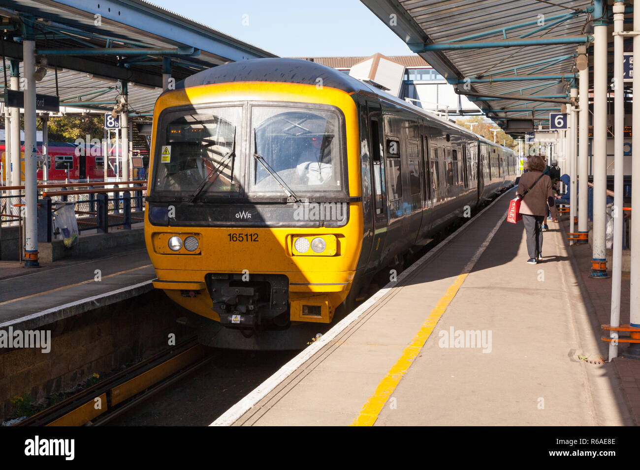 Guildford Railway Station Stock Photos & Guildford Railway Station ...