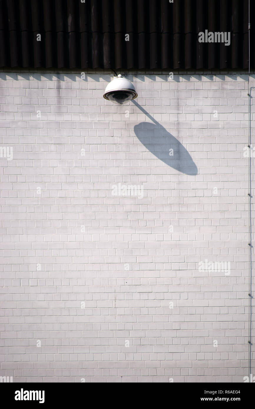 Wall Light Cast Shadow Stock Photo - Alamy