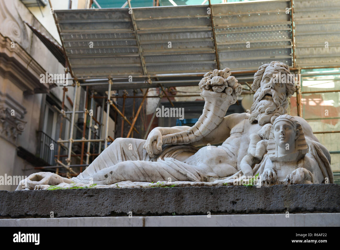 Statue of the Nile, Spaccanapoli, Naples, Italy, Statue des Nil, Neapel ...
