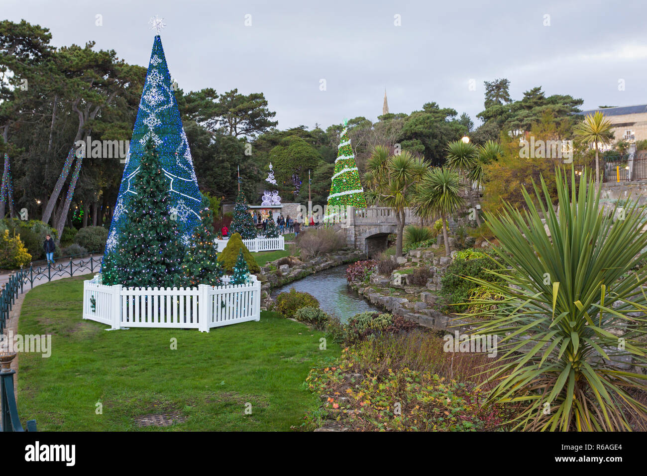 Bournemouth palm trees hi-res stock photography and images - Alamy
