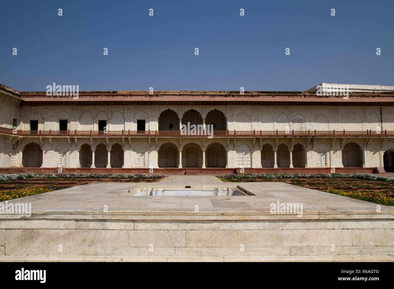 agra red fort in india Stock Photo - Alamy