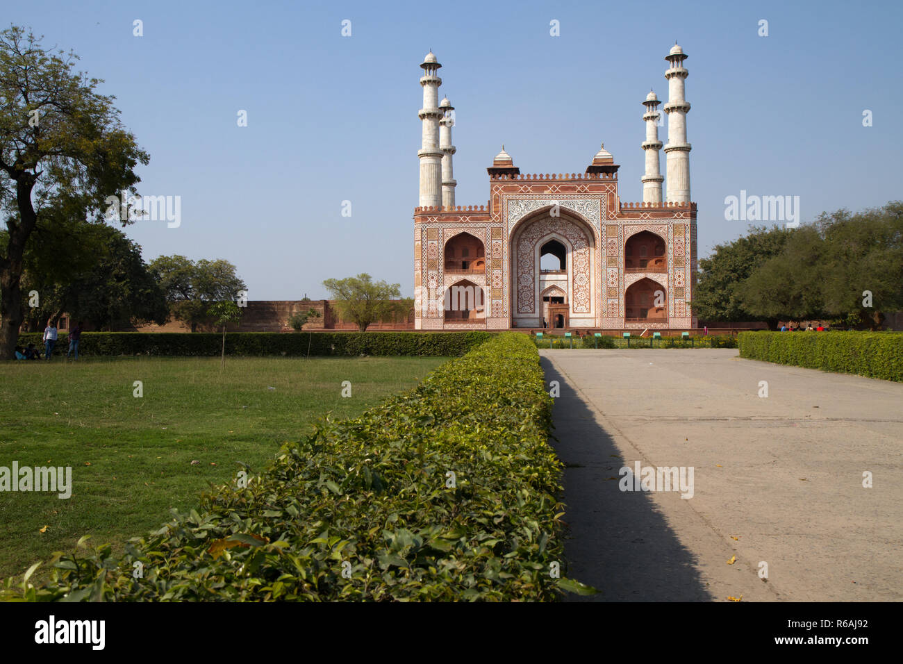 akbar tomb near agra in india Stock Photo - Alamy
