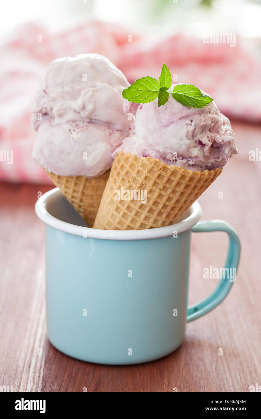 Ice Cream Cones Stock Photo - Alamy