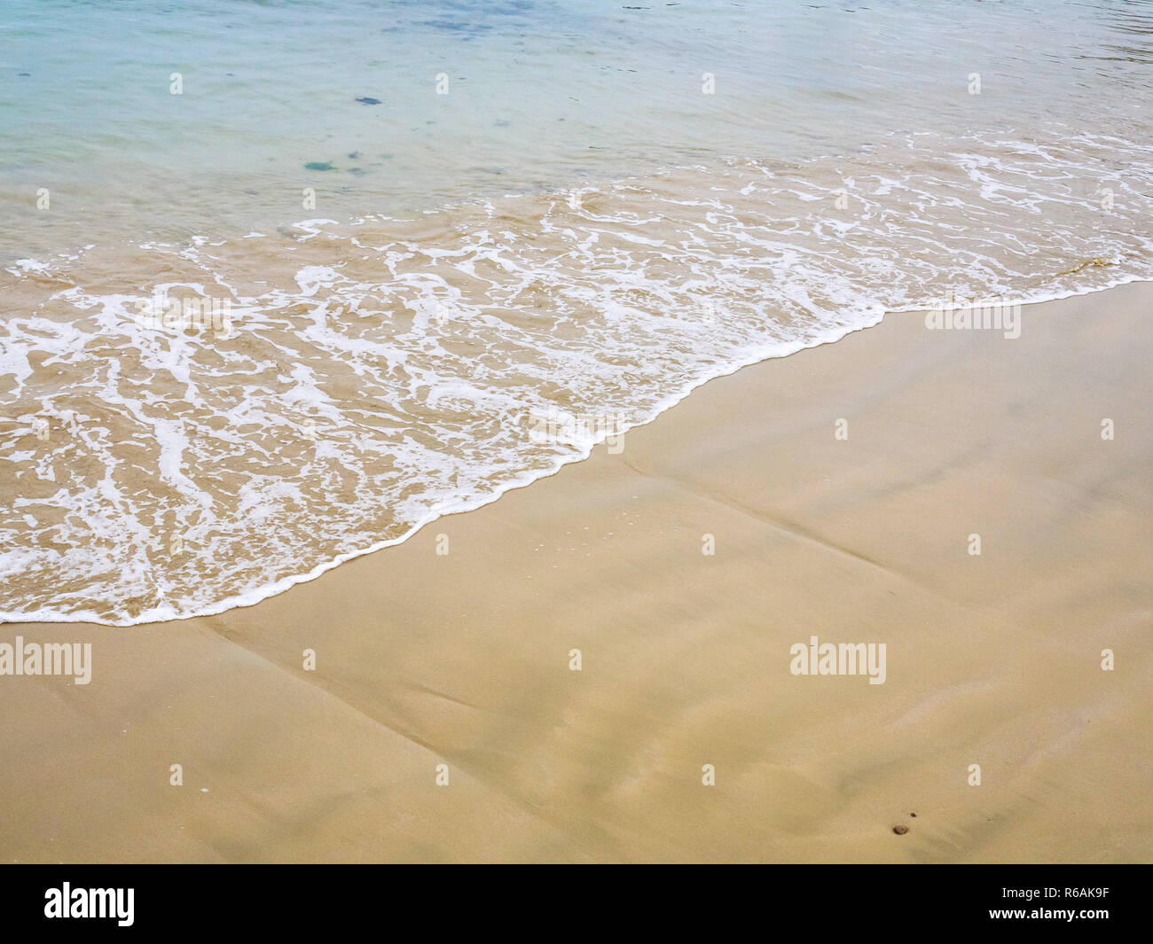 sand beach of Gouffre gulf of English Channel Stock Photo - Alamy