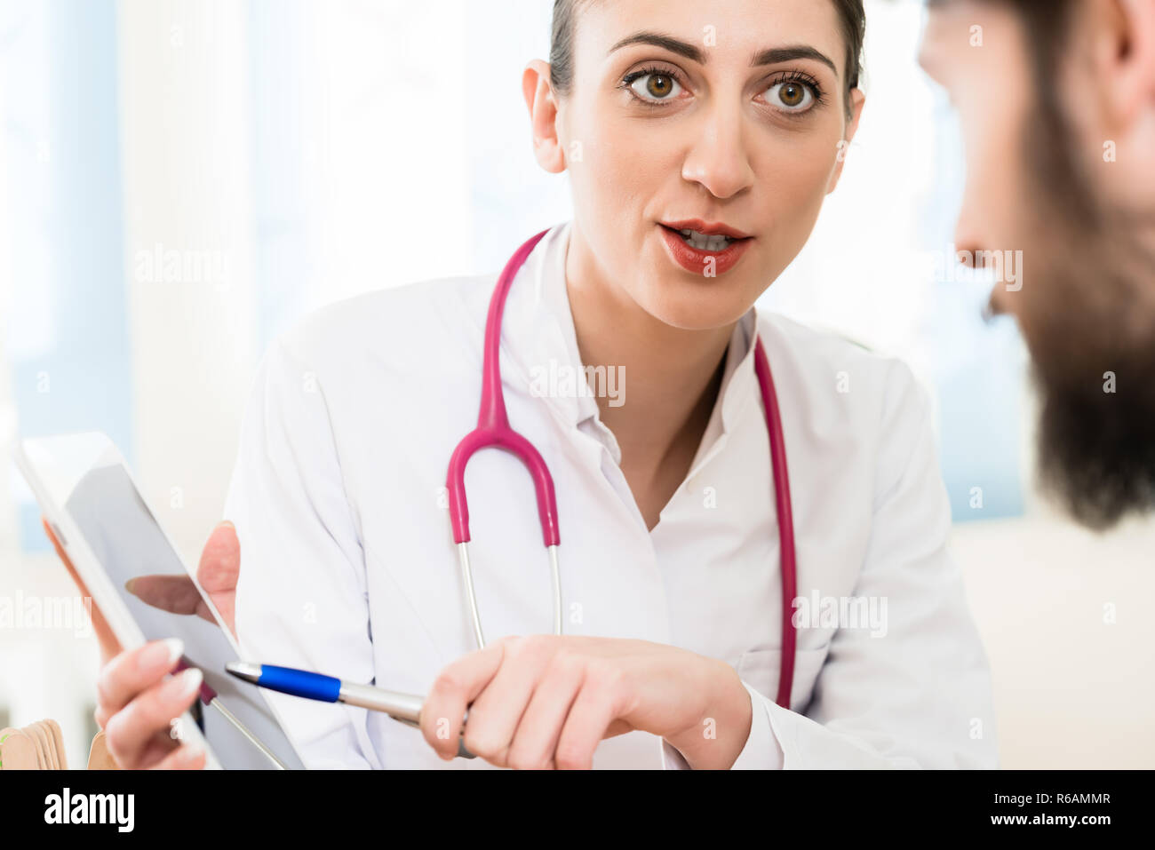 Doctor report hi-res stock photography and images - Alamy