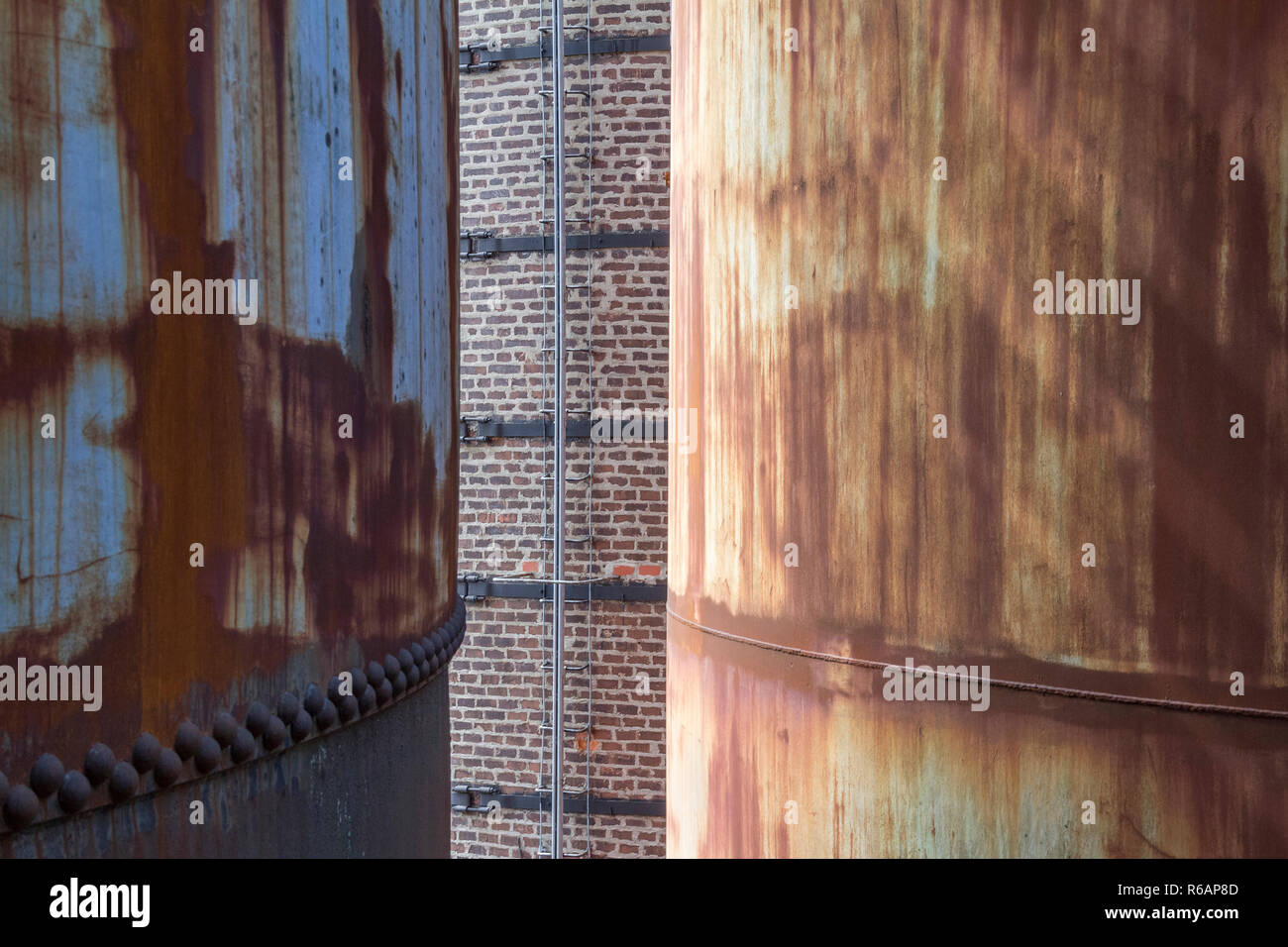 rusty industrial scenery Stock Photo - Alamy