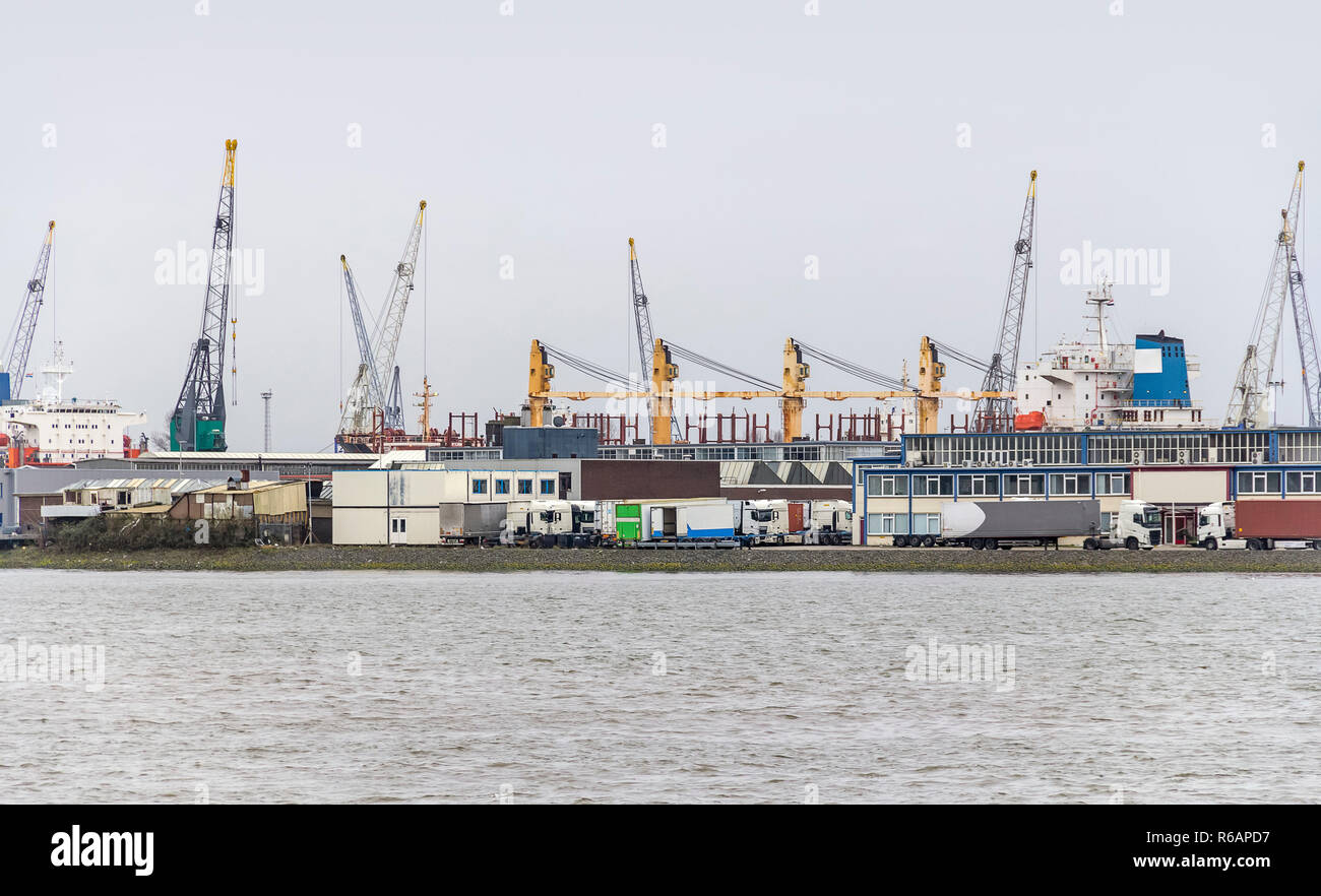 industrial harbor scenery Stock Photo - Alamy
