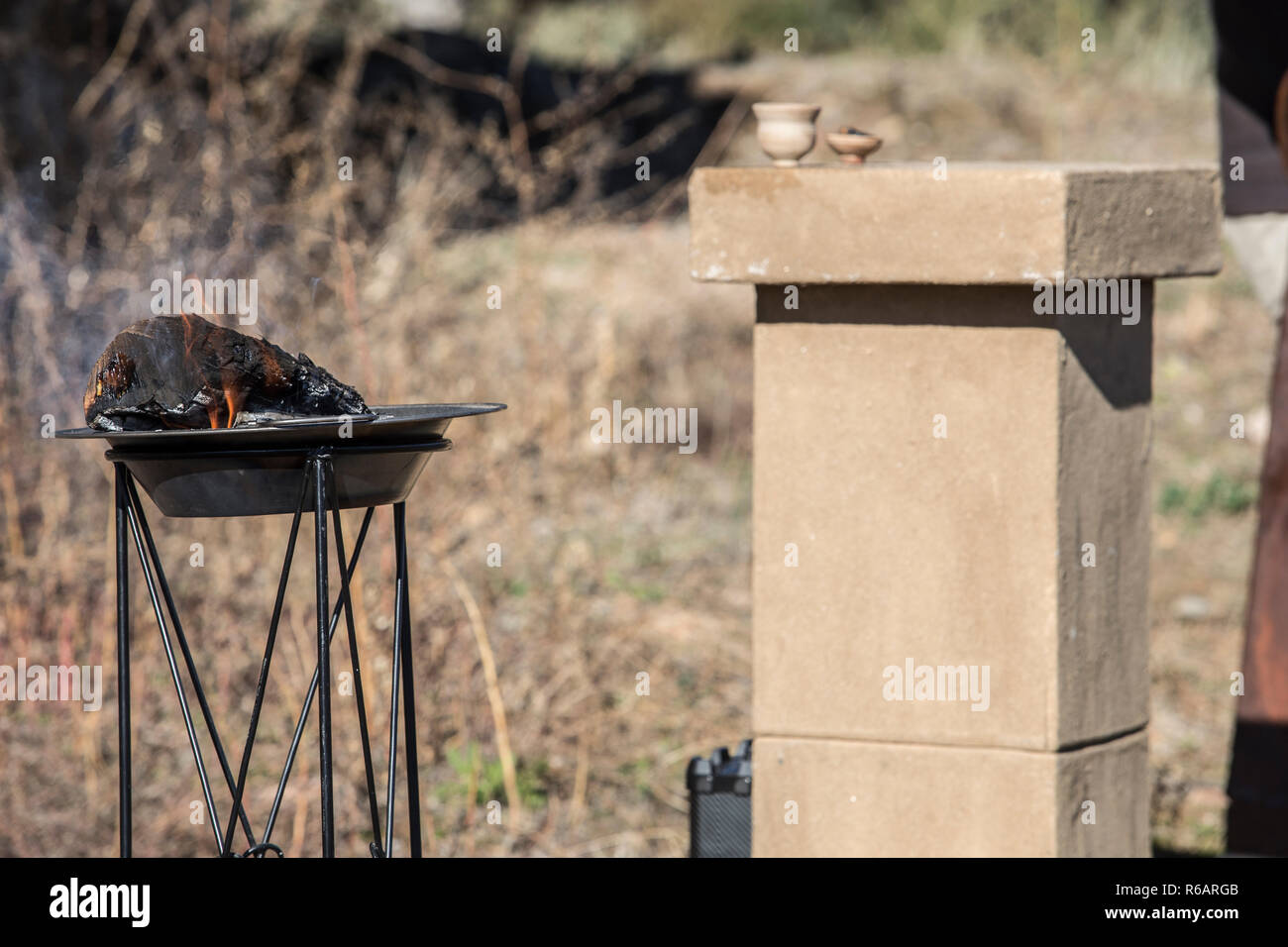 Altar fire hi-res stock photography and images - Alamy