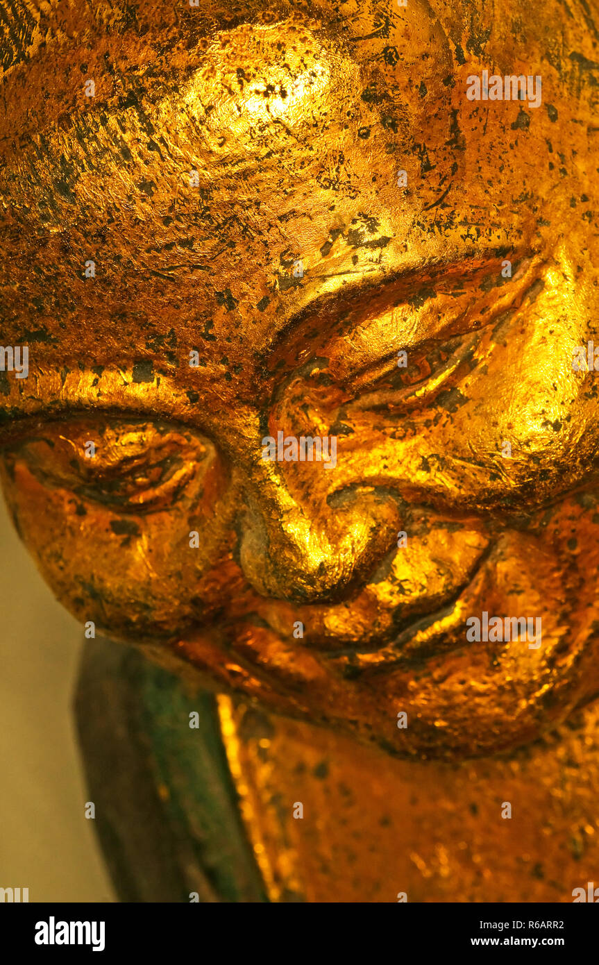 Funny golden buddha hi-res stock photography and images - Alamy