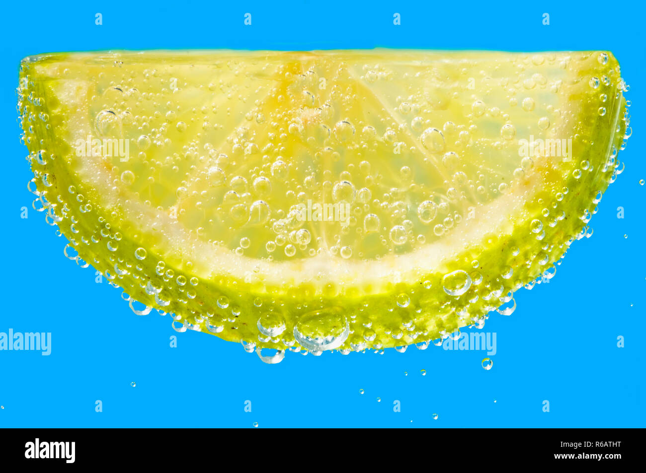 Lemon In Mineral Water Stock Photo - Alamy