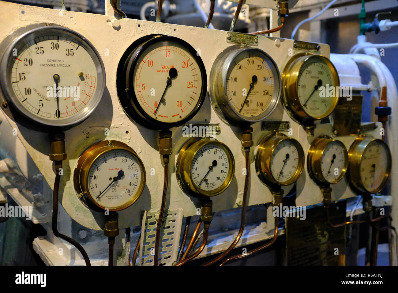 Boiler dials hi-res stock photography and images - Alamy