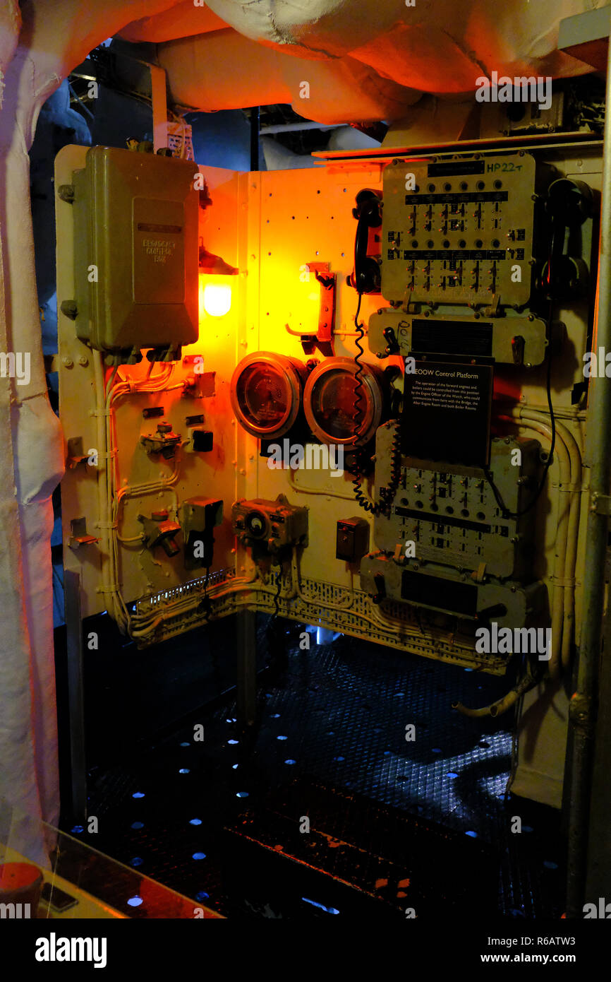 Engine room on HMS Belfast - London UK Stock Photo - Alamy