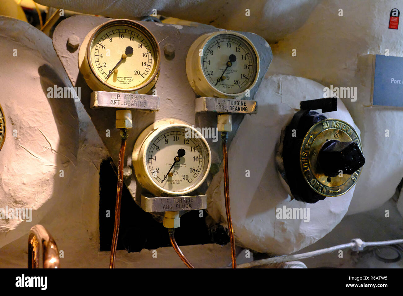 Engine room on HMS Belfast - London UK Stock Photo - Alamy