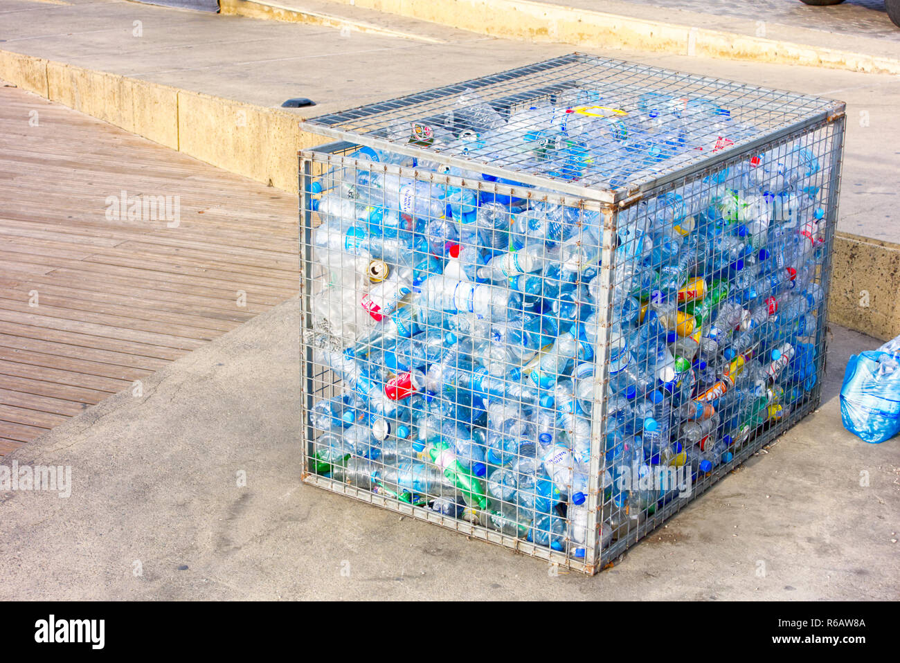 Empty bottles recycling box hi-res stock photography and images - Alamy