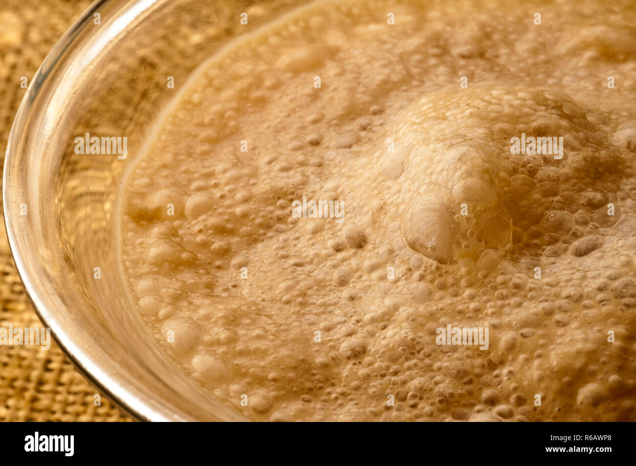 Yeast hi-res stock photography and images - Alamy