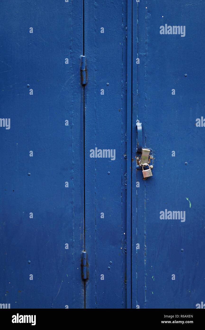 the blue door texture Stock Photo - Alamy