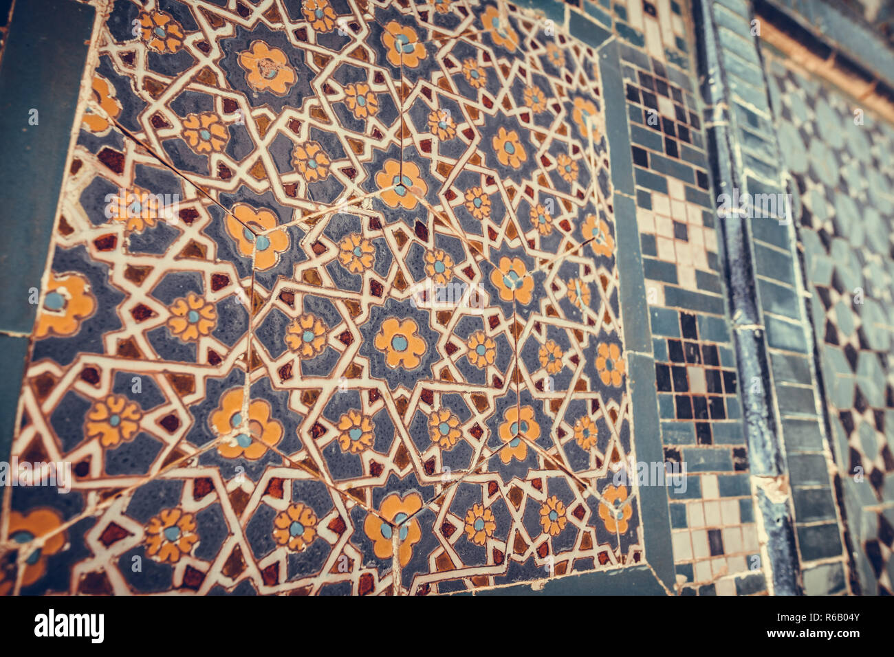 Wooden door Arabic decorations Stock Photo - Alamy