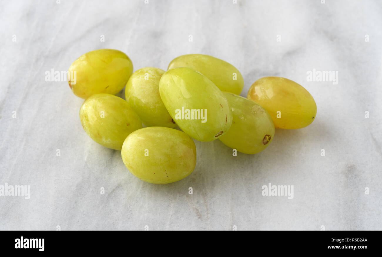 Grapes on marble hi-res stock photography and images - Alamy