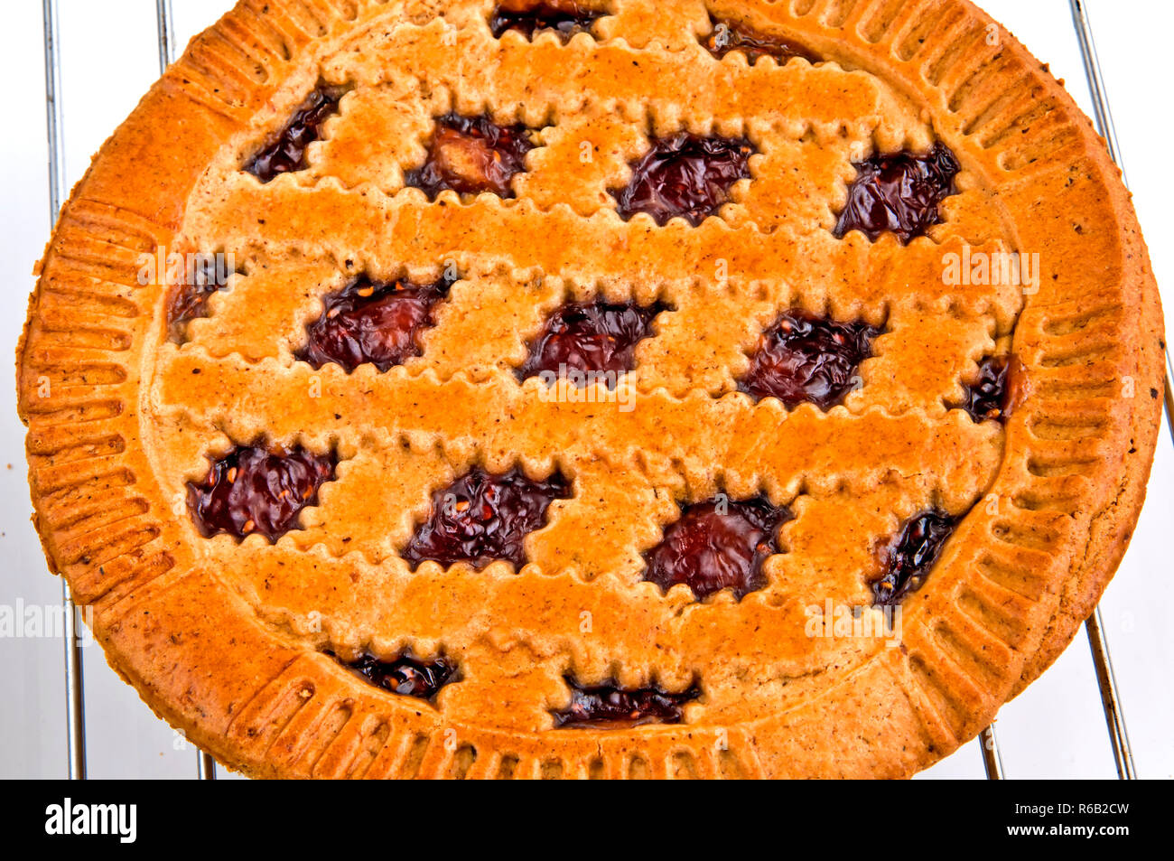 Specialty Cake Of The Austrian Town Linz Stock Photo - Alamy