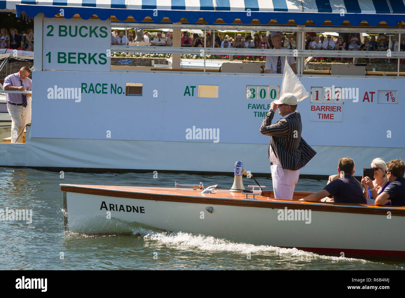 Umpire on launch henley royal hi-res stock photography and images - Alamy