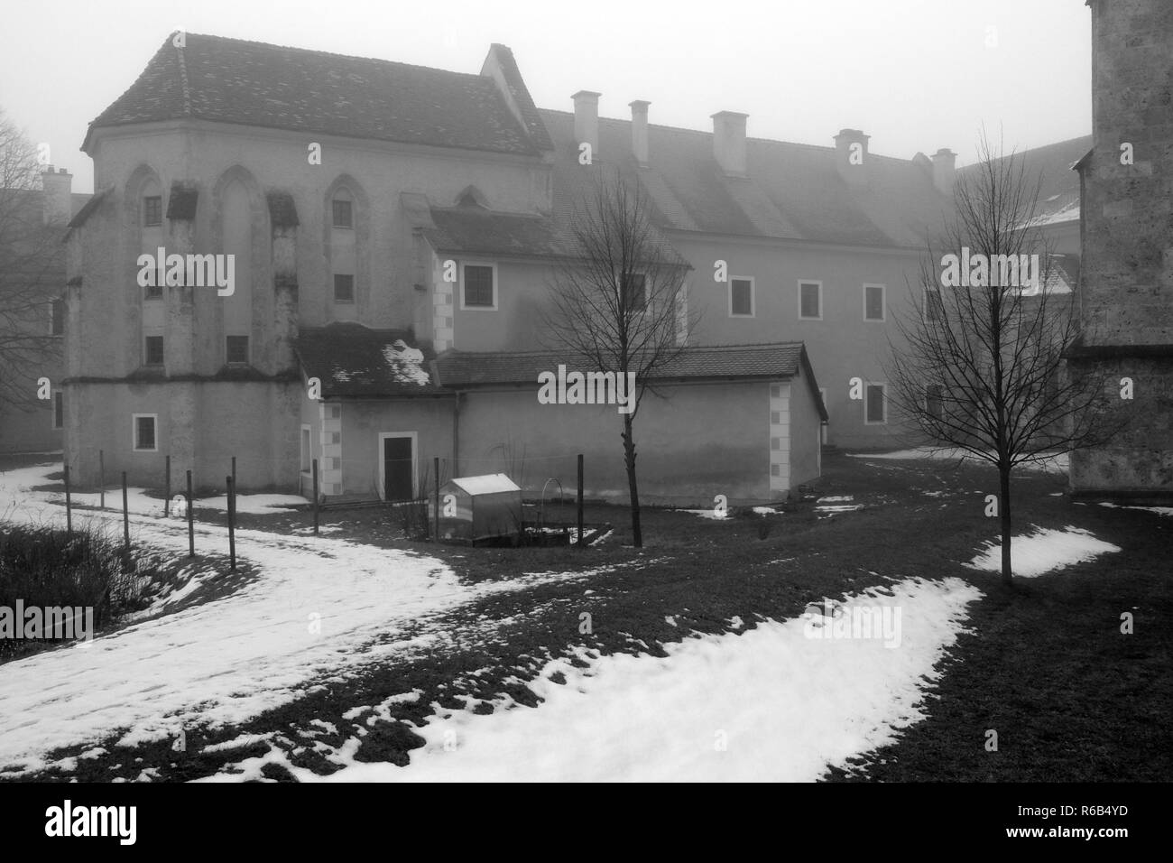 Monastery gothic Black and White Stock Photos & Images - Alamy