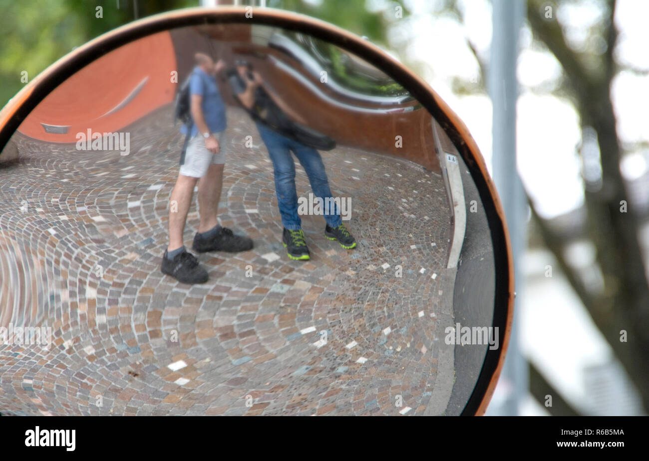 Distorted proportions hi-res stock photography and images - Alamy