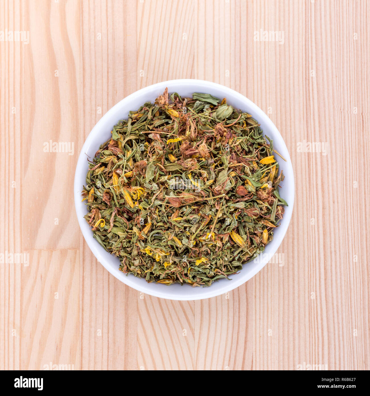 Herbs drug wort hi-res stock photography and images - Alamy