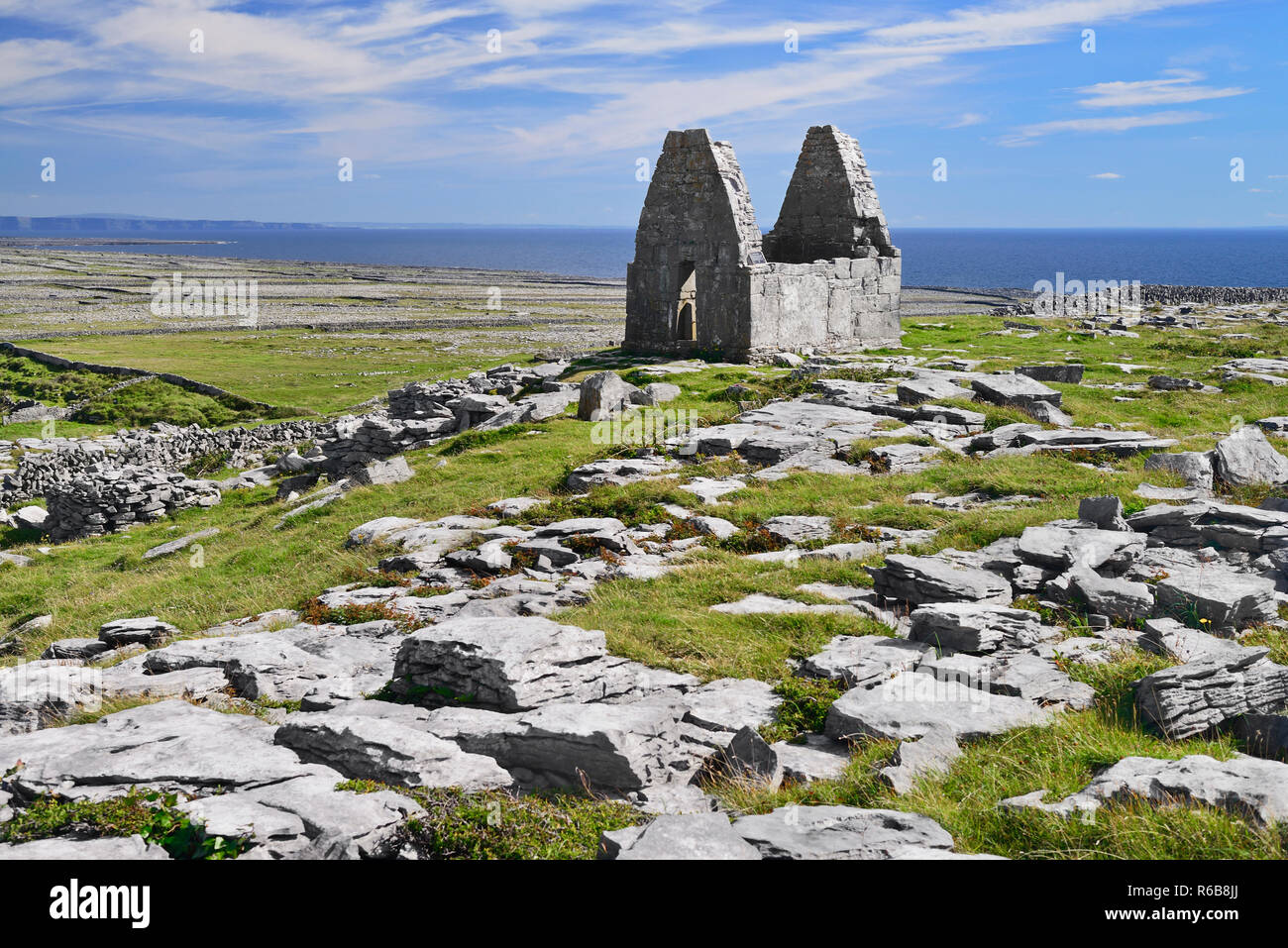 Scholars 11th century hi-res stock photography and images - Alamy