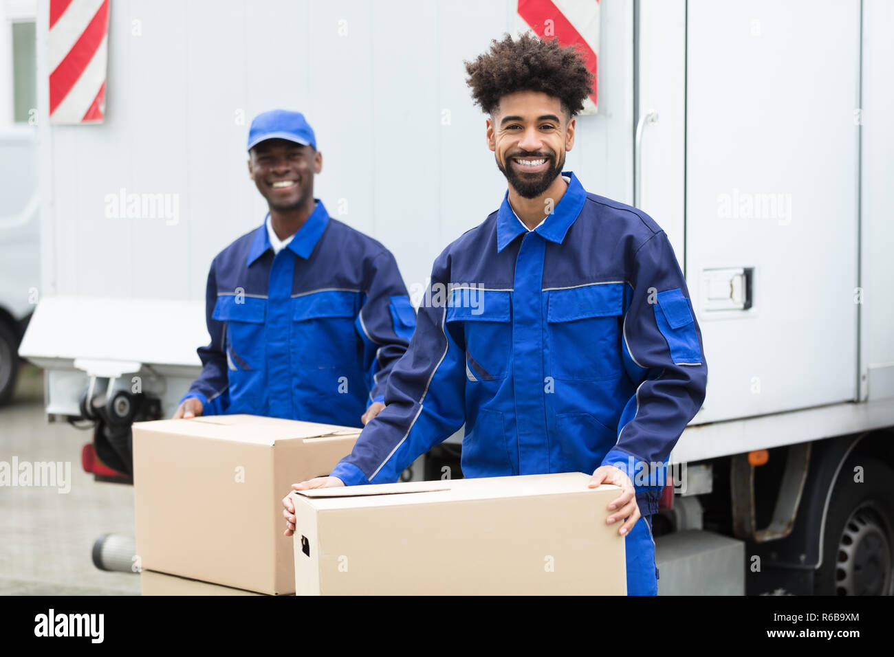 Moving van boxes motion hi-res stock photography and images - Alamy