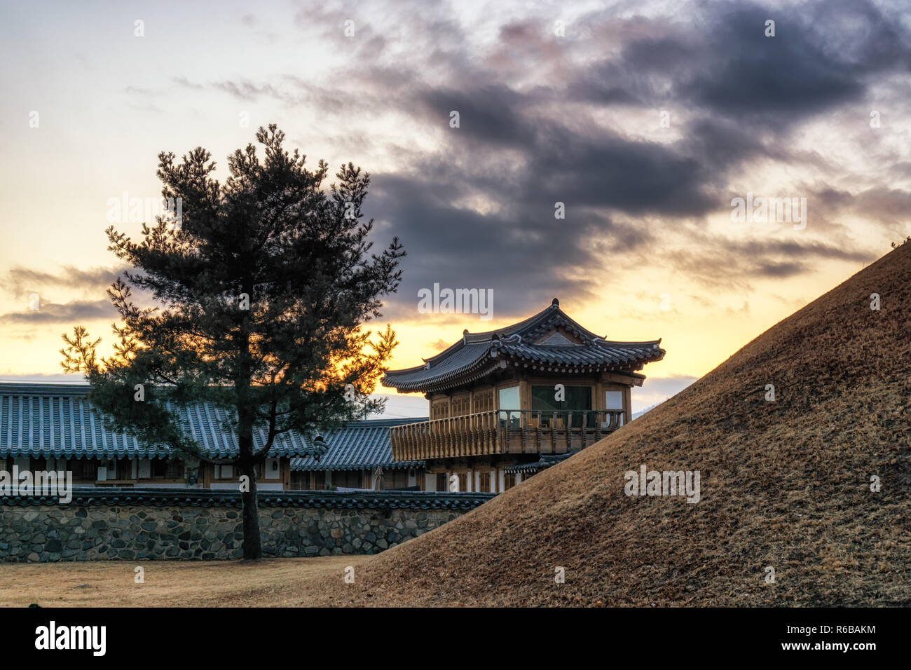 traditional hanok house in daereungwon Stock Photo - Alamy