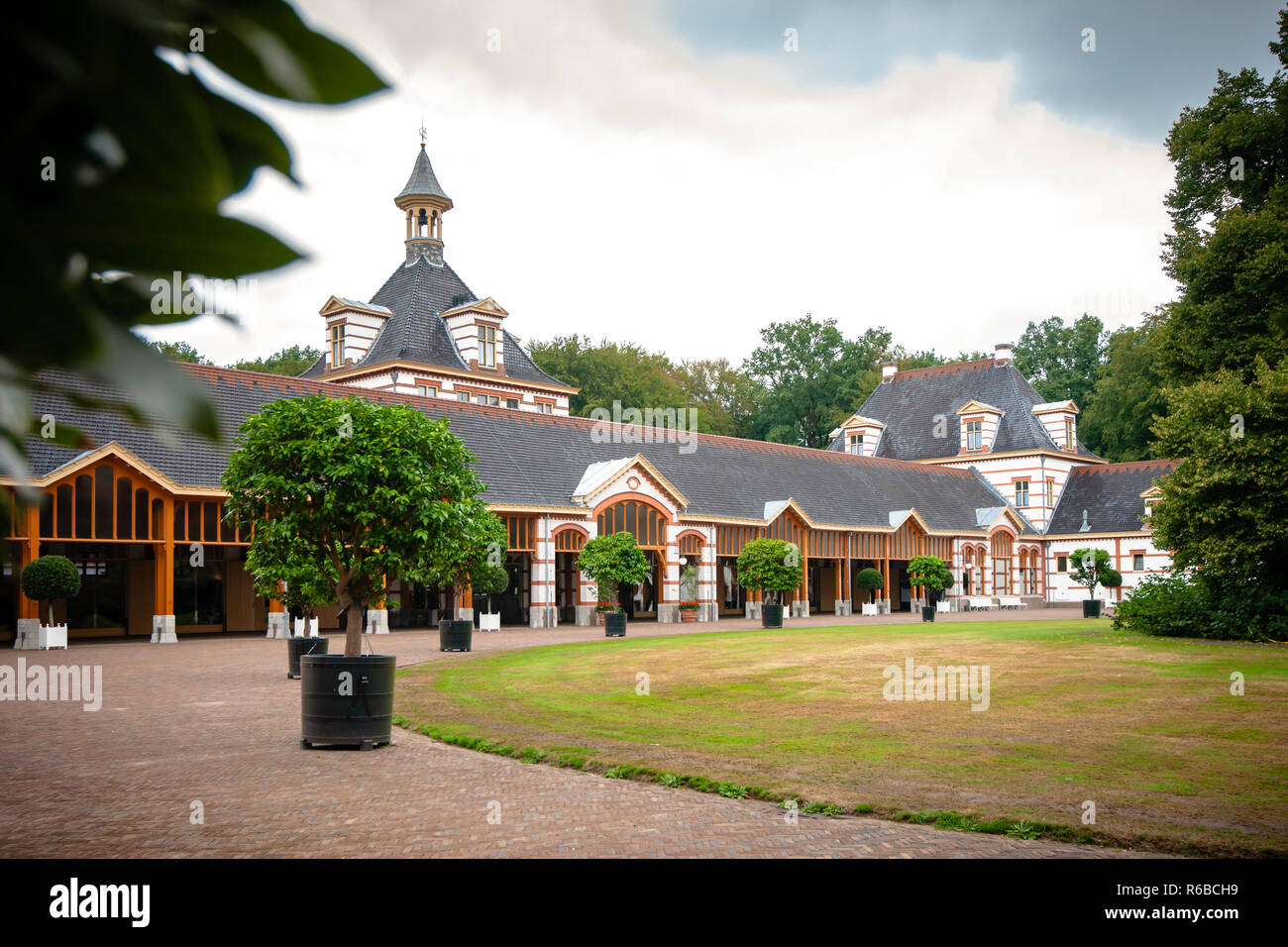 Dutch royal coach palace het hi-res stock photography and images - Alamy