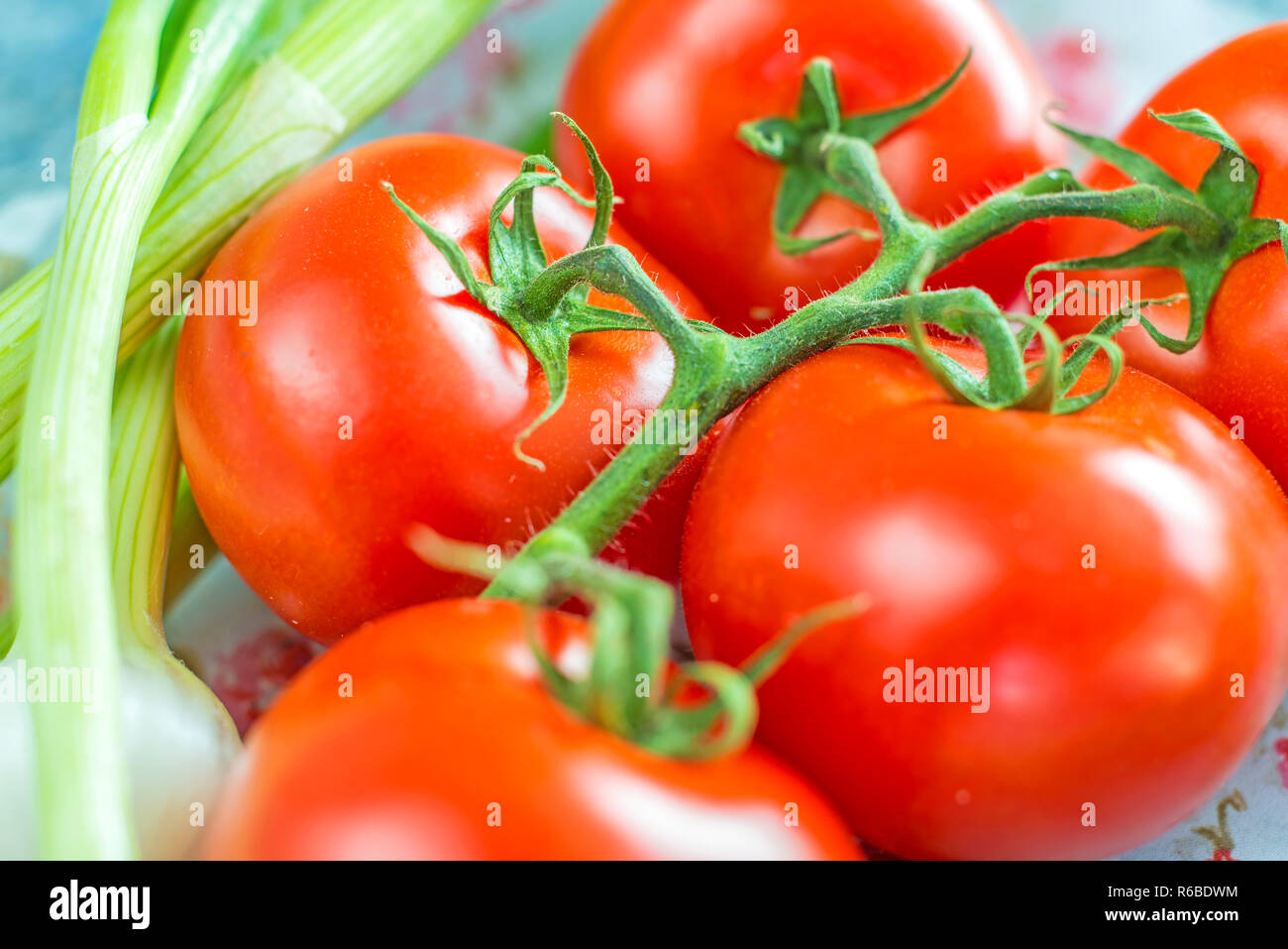 Vine riped tomato hi-res stock photography and images - Alamy