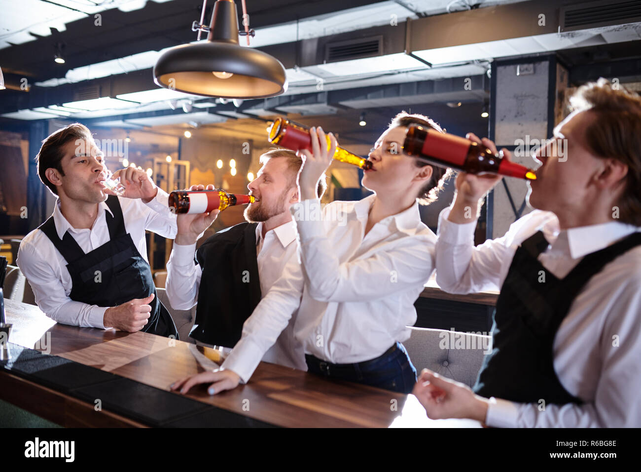 Waiters in uniform hi-res stock photography and images - Alamy