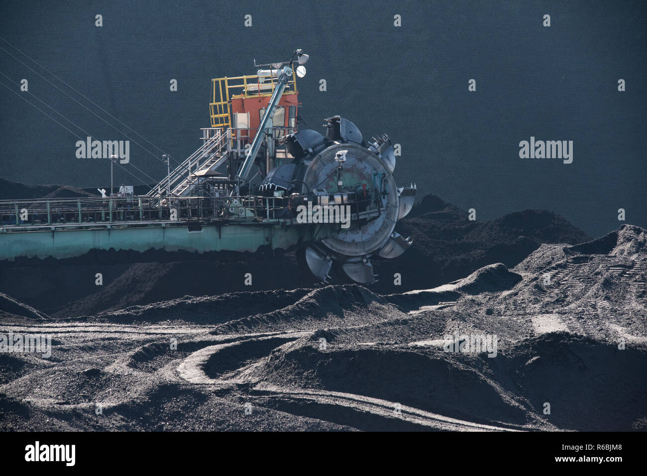Canadian coal waiting for bulk export from port facilities Stock Photo ...