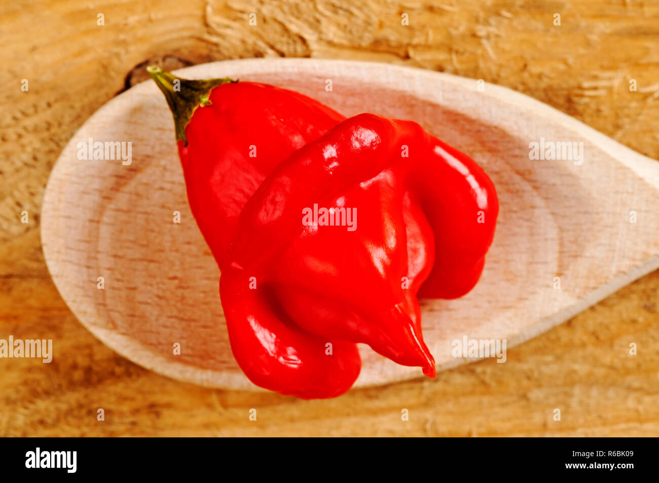 Chilli crown hi-res stock photography and images - Alamy