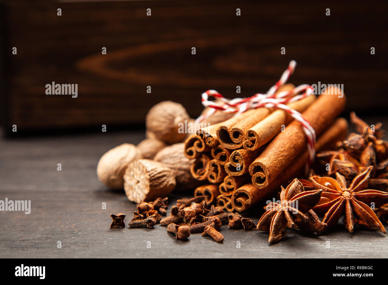 Assortment of spice common for winter drinks Stock Photo - Alamy