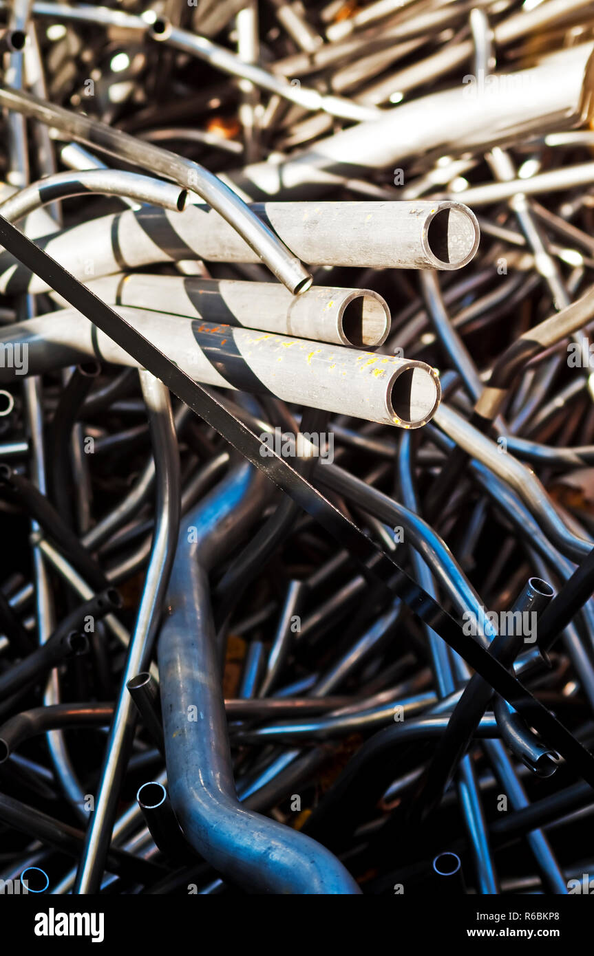 Junkyard iron pipes hi-res stock photography and images - Alamy