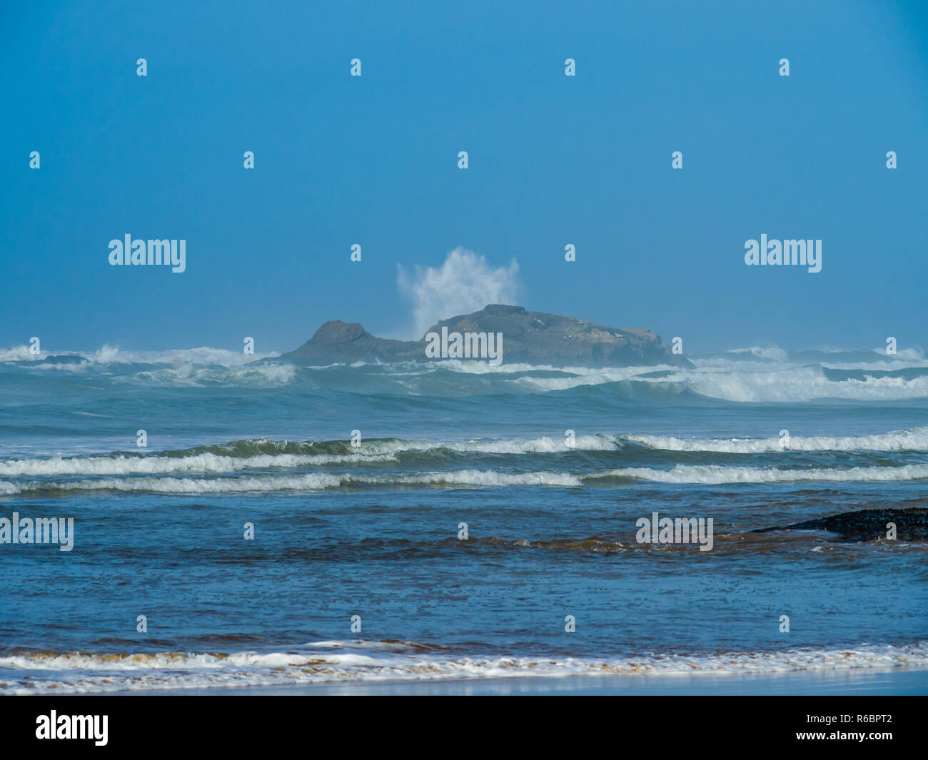 Stormy Atlantic ocean on the shore of Essaouira, Morocco Stock Photo ...